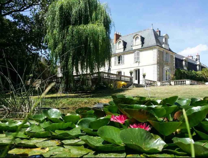 Château Des Tourelles,  Avec Piscine Et Tennis - Tours