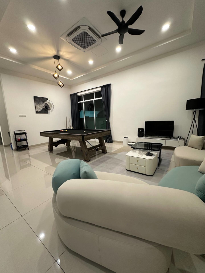 New! Modern Comforts In A Semi-d Muar - Muar