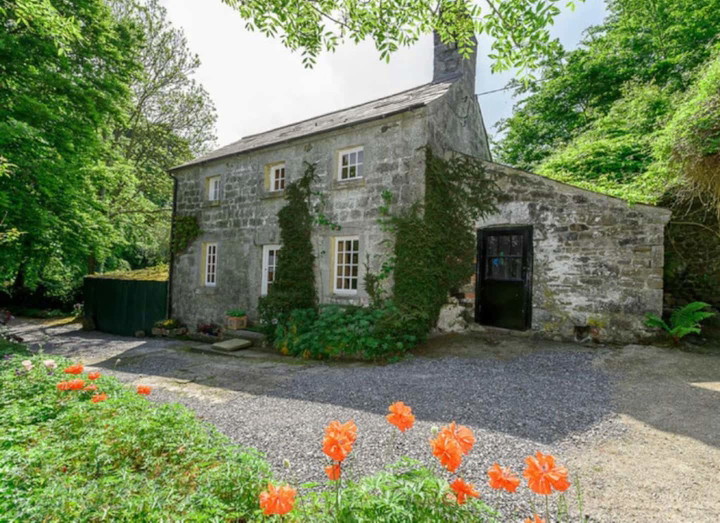 Hidden Hot Tub Hideaway  Magical River Views - Drogheda
