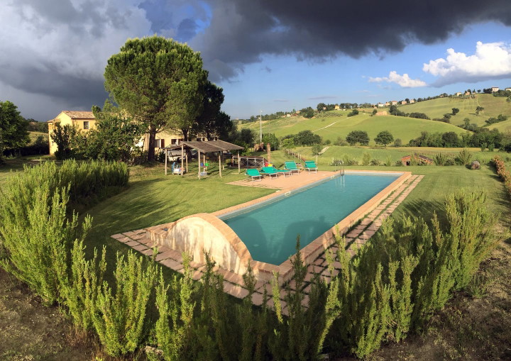 Country House With Pool And Garden - Italy