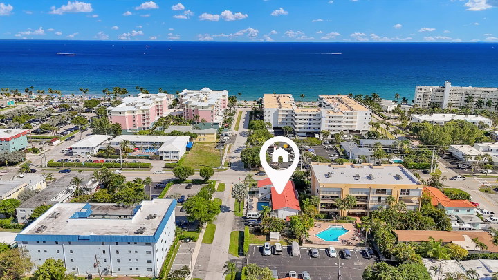 Walk To Beach/restaurants! Location! Pool~2 Beds - Pompano Beach, FL