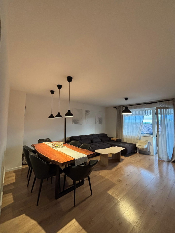 Moderne, Hochwertig Möblierte Wohnung Mit Balkon - Bergheim, Germany