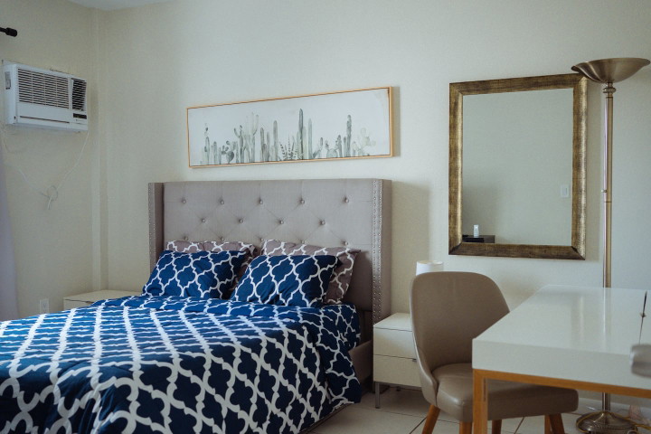 Your Vacation Home! Near The Beach - Miami Beach, FL