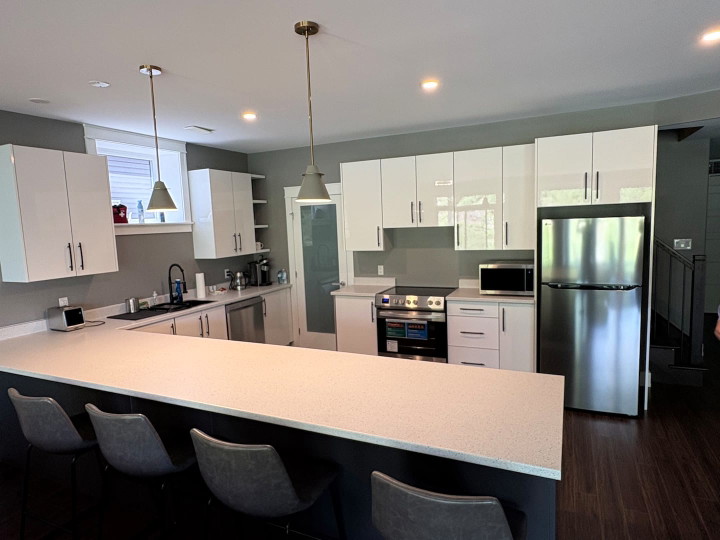 Spacious Walkout Garden-level | Luxe Kitchen - Halifax