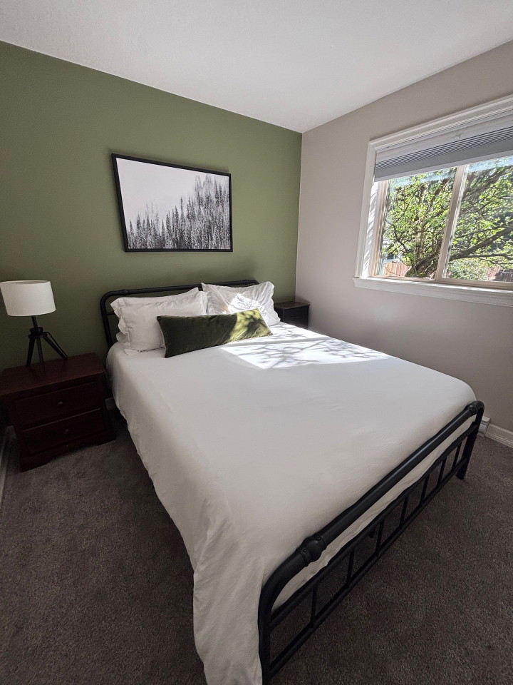Pet Friendly 2 Bedroom Suite - Nanaimo