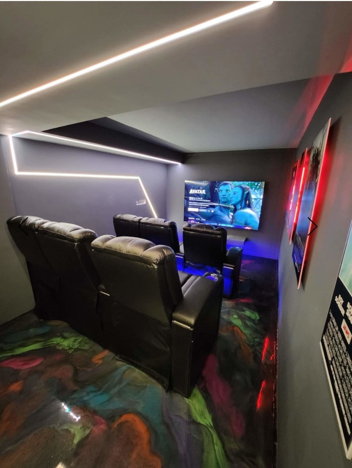 Beach House With Movie Theater - Santa Monica, CA