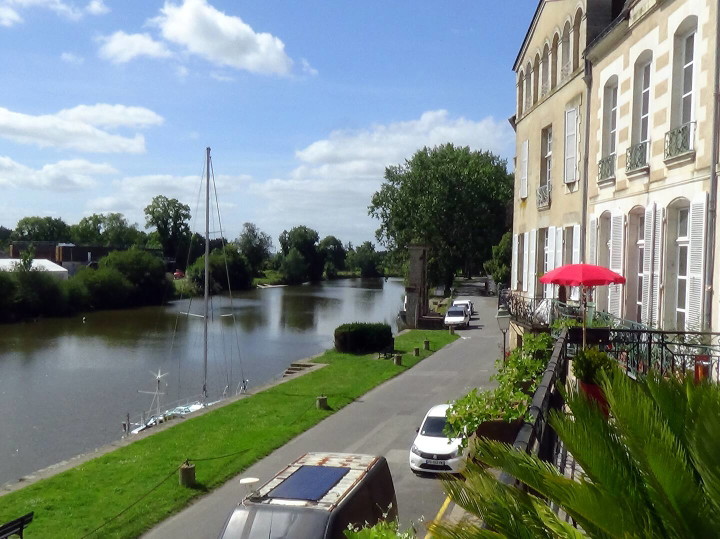 Grand Appartement De Charme Sur La Rivière. - Redon