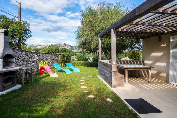 Mini-villa 4 Personnes Proche Centre-ville - Plage du petit Sperone