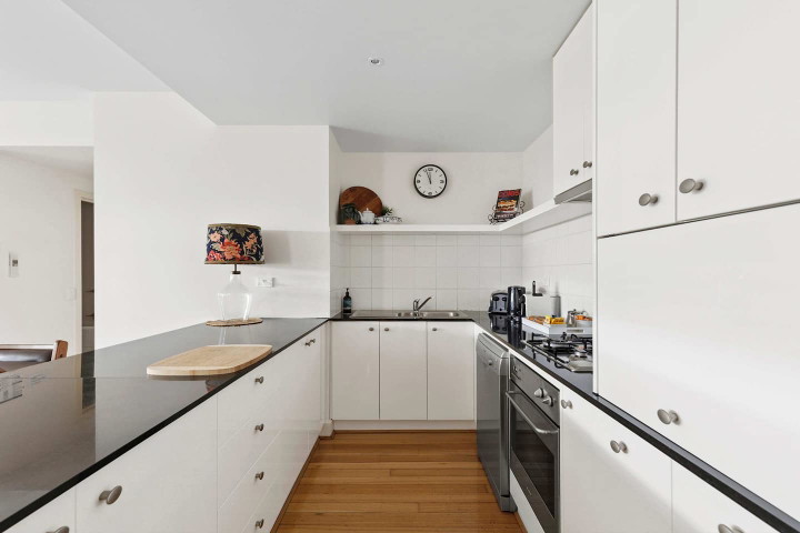 Waterfront Executive Apartment In Central Geelong - Geelong