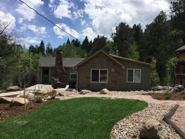 Green Mountain Falls Retreat /Hot Tub & Ev Charger - Woodland Park, CO