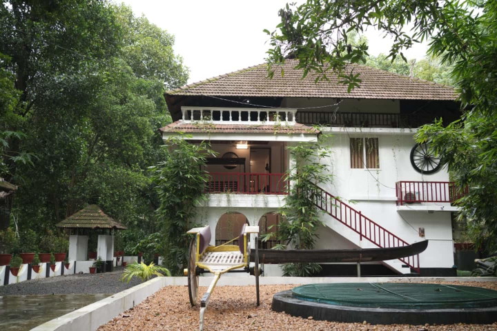 Vintage Valley Heritage Home - Thodupuzha