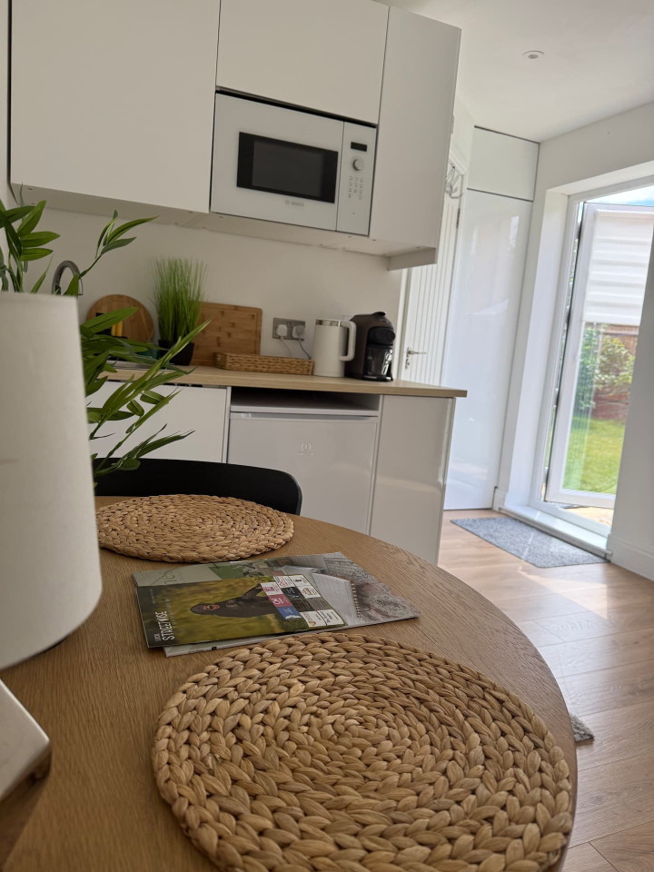 Comfy Studio In Gatwick - Crawley
