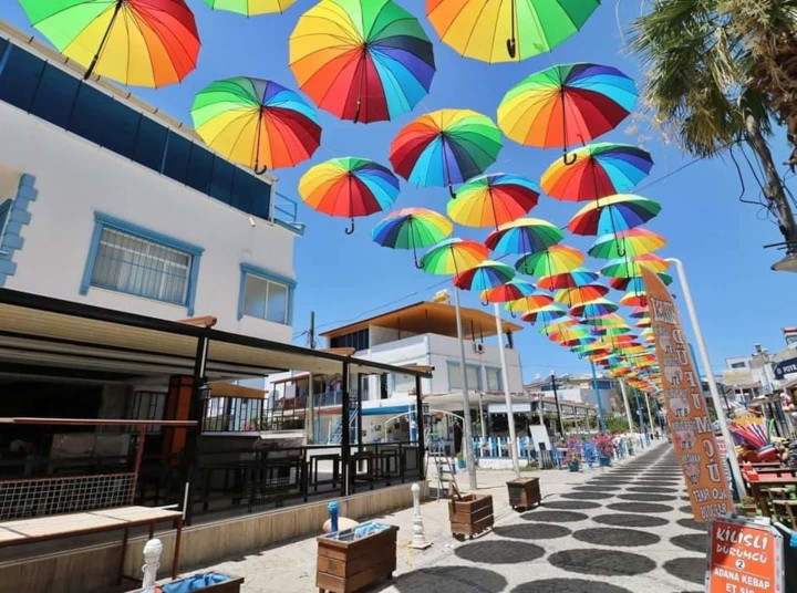 2+1 Altinkumda Deni̇ze ÇOk Yakin Ful Eşyali Temi̇z - Didim