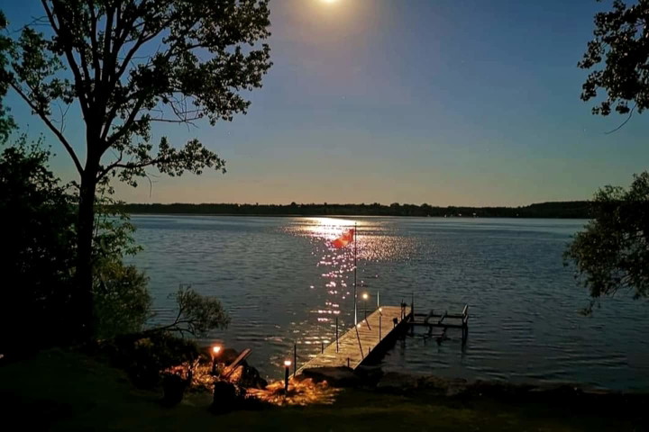 Moonglade Inn, Cozy 2- Bedroom, Waterfront Flat. - Prince Edward
