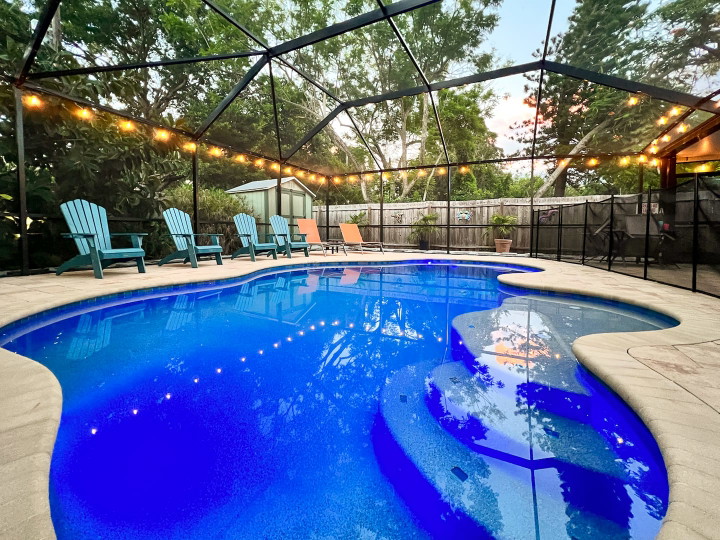Peach Hideaway - Caged, Heated Pool And Florida - St. Pete Beach, FL