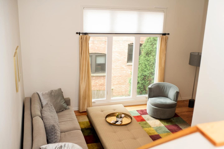 Lovely Central Oak Park Th W/parking & On Green El - Oak Park, IL