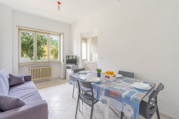 Bright Flat With Large Balcony | A/c | Near Beach - Andora