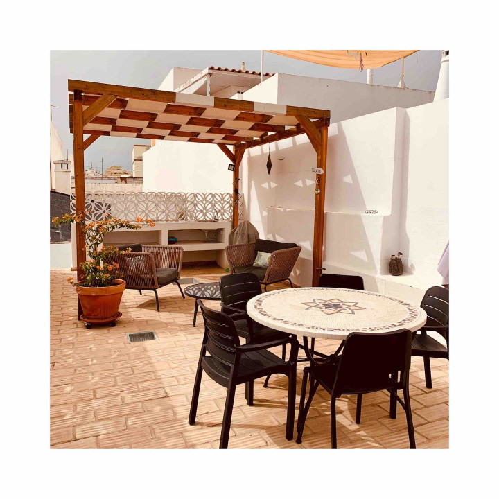 Typical Algarvian House With A Sunny Roof-top - Olhão
