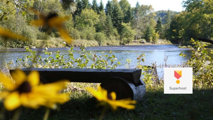 Pet Friendly Waterfront Chalet For 2 In Tremblant - Mont-Tremblant