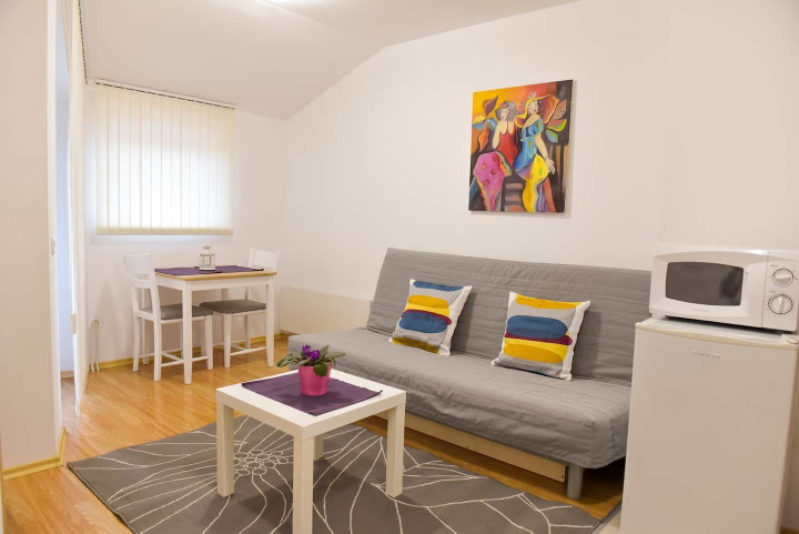 6301 I&d The Small Apartment - Bansko