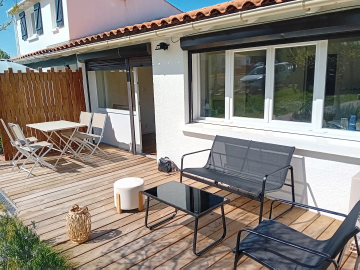 Maison T2 Climatisée, Jardin & Stationnement Privé - Saintes