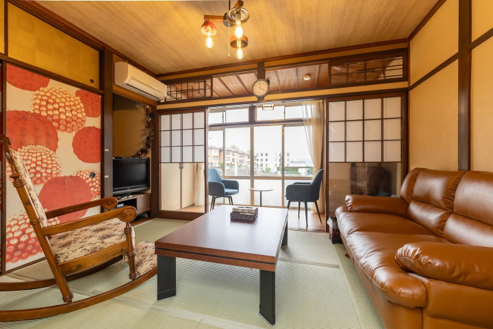 View From A Hill & Japanese Garden | Entire House Rental | 10 Minutes From Ikoma Station | Osaka, Kyoto, Nara Sightseeing - Japan