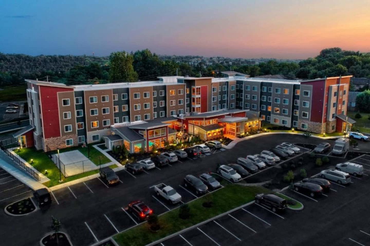 Near The Pa State Capitol + Studio W/ Kitchenette - Harrisburg, PA