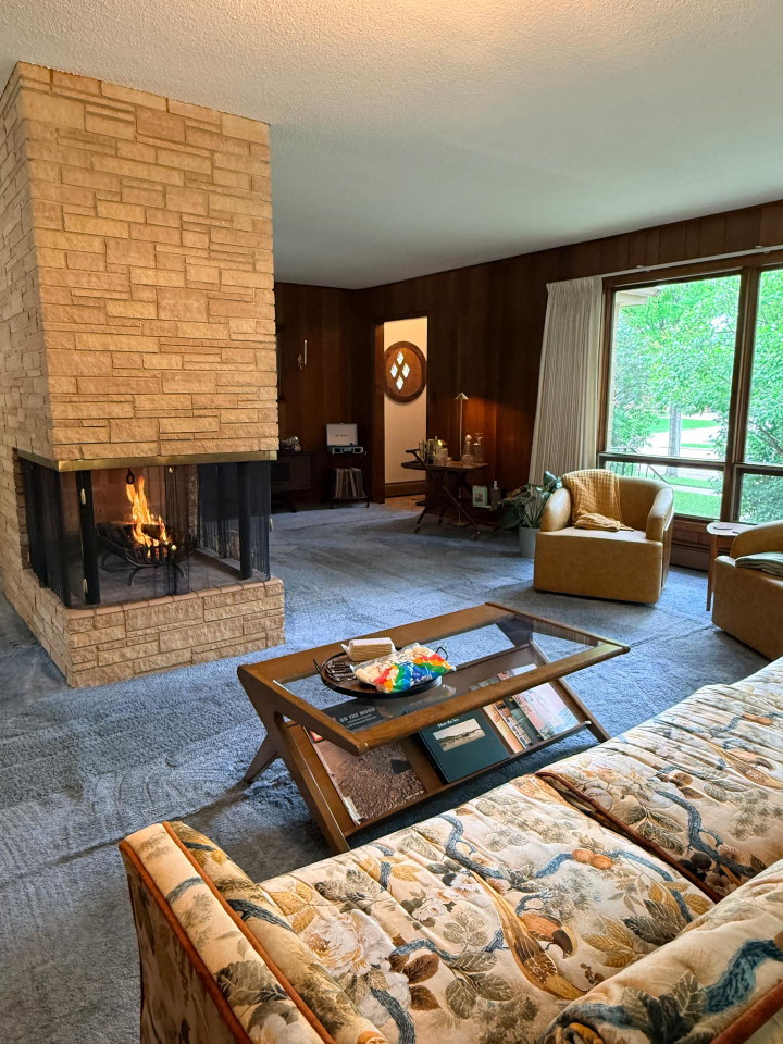 The Mcm Cottage | Vintage Charm & Fireplace - Aberdeen, SD