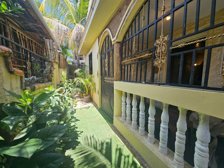 3 Br Small House W/ Natural Decor In Brise De Mer - Haiti