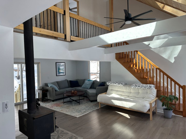 Cozy 3 Bedroom House Completely Remodeled - Saratoga Springs, NY
