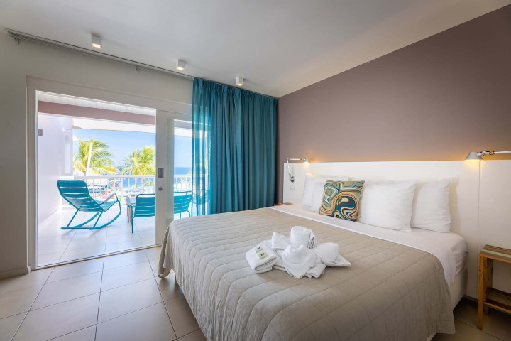 Partial Ocean View Deluxe Suite - Curaçao