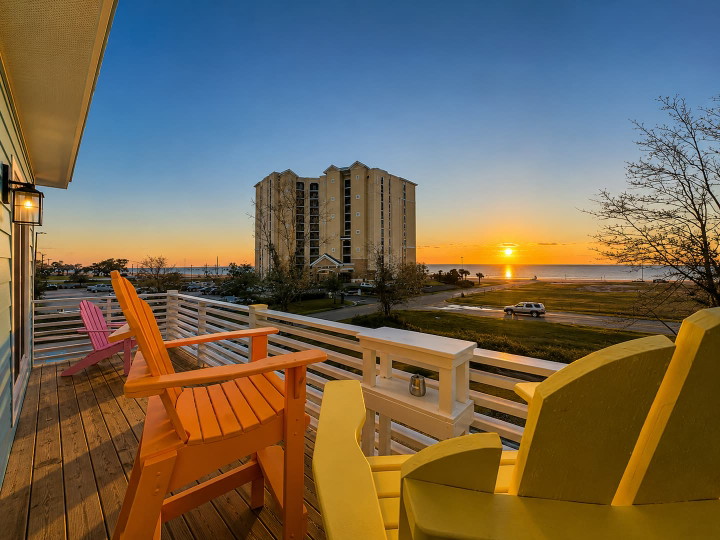 Amazing Views Beach Home, 4bed/3baths - Biloxi, MS