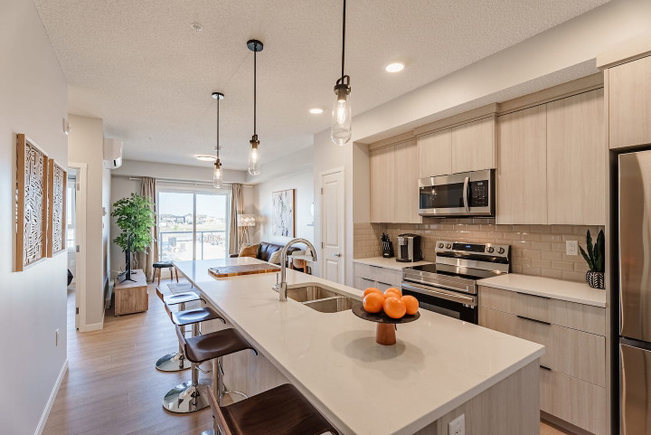 Cozy Condo, Ac/ug Parking, 15 Mins To Yyc - Calgary
