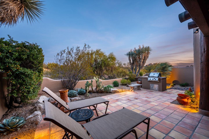 Exclusive Boulder's Retreat - Hiking &Scenic Views - Carefree, AZ
