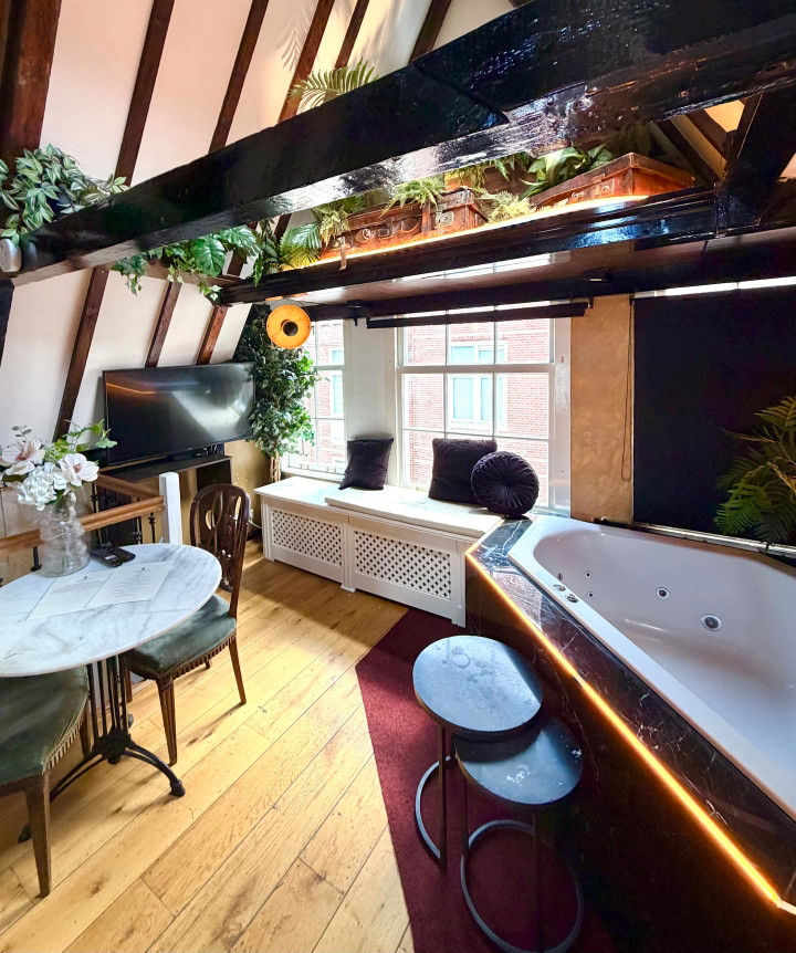 Boutique Suite With Jacuzzi | Centre - Amsterdam
