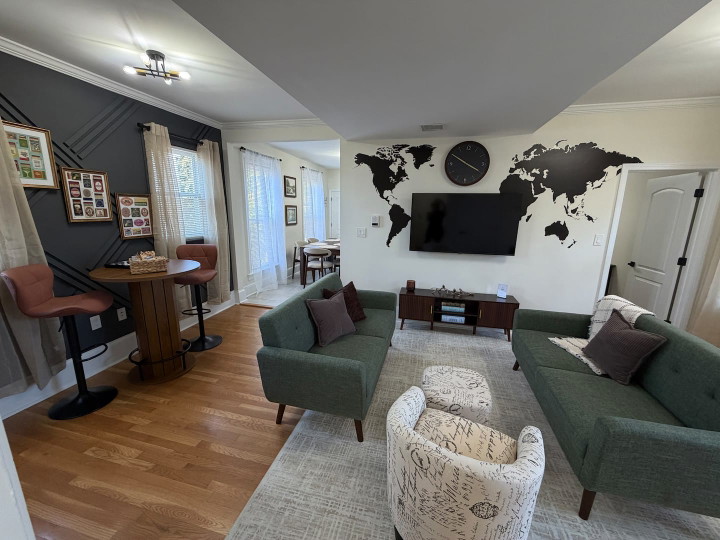 Sunlit 3br Retreat | Private Yard + Parking - Lowell, MA
