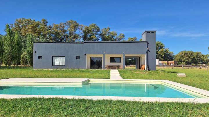 Casa "Los ÁLamos" Chacras Del Bragado - Bragado