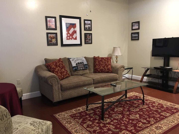 Lu-zan Suites, Suite B - New Iberia, LA