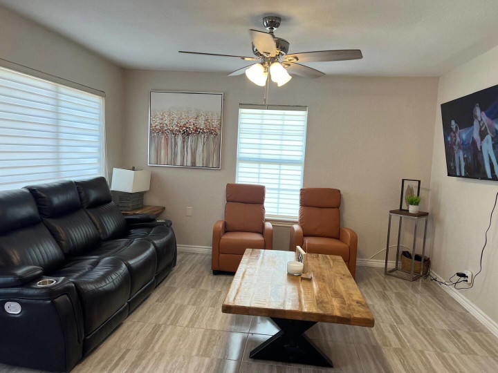 Charming 4bdrooms/2baths/ Carport Home - Piedras Negras