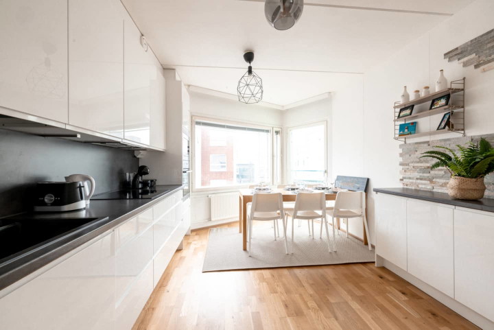 Cozy & Spacious 79 Sqm Three-room Apartment With Sauna - Helsinki