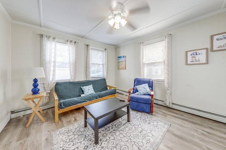 Walk To Pier & Ocean: Apt In Old Orchard Beach! - Old Orchard Beach, ME