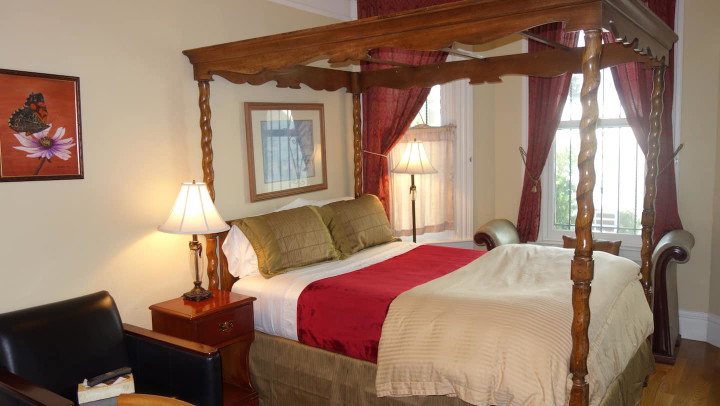 Charming Victorian 3-bdrms-2ba, Parking, Location! - San Francisco