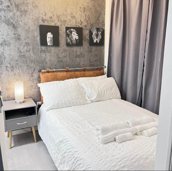 Tranquility Studio
Private Studio & Self Check-in - Birmingham