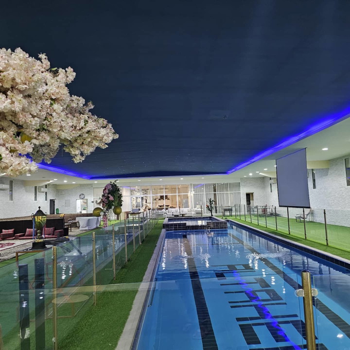 Yacobs Luxury Farm | Indoor Pool, Turf & Majlis - Sharjah