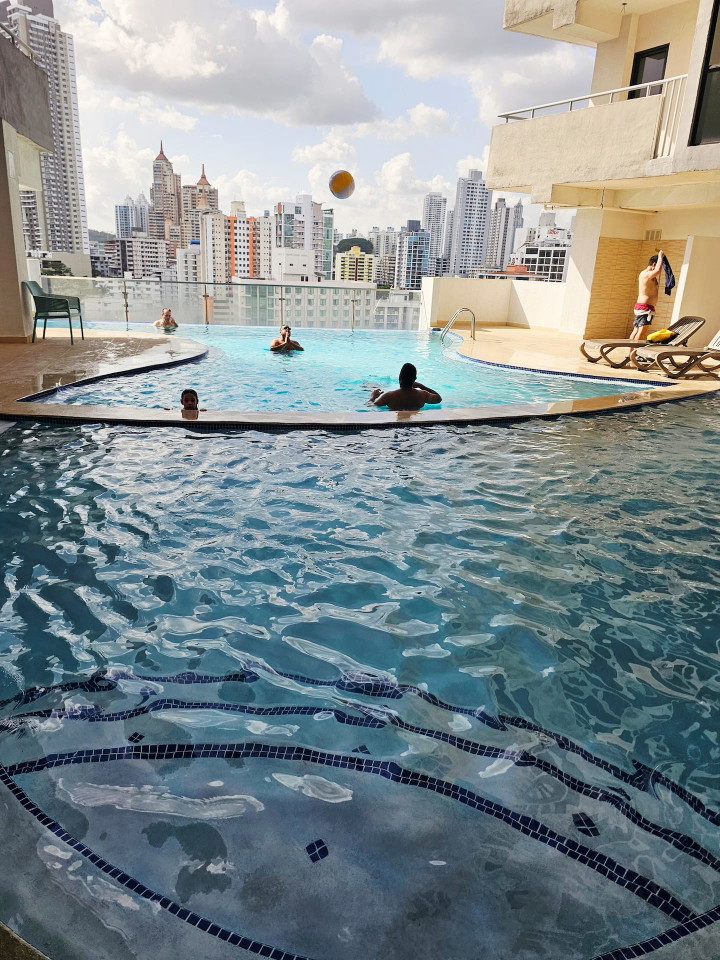 Apartment Next To The Subway Station, 2 Bedrooms - Panama City
