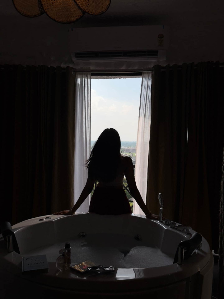 Airnest Casa | Italian Escape With Private Jacuzzi - Lucknow