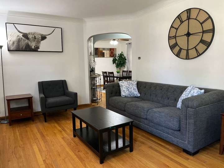 Privateapt/near Food, Stores,garage Parking - Chicago, IL