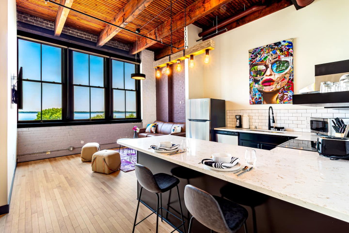 Two Bedroom With Lake View - Madison, WI