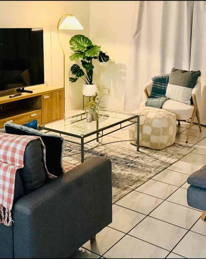 Spacious 2-bedroom Modern Apartment - Darwin