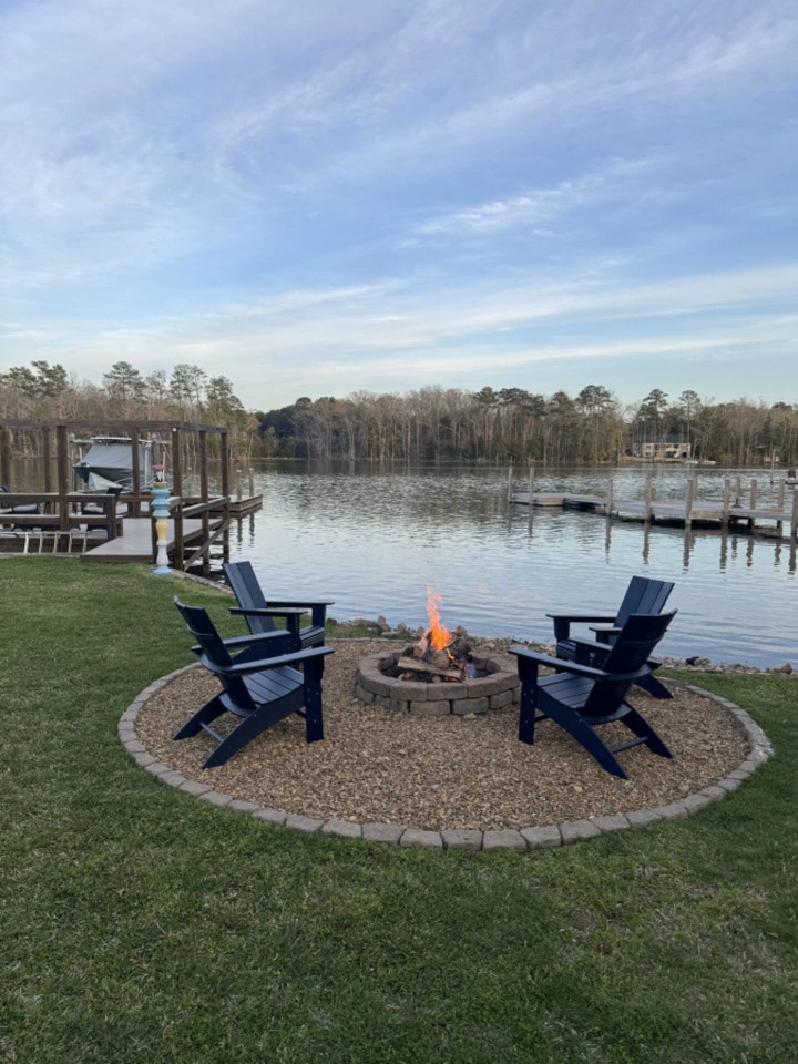 Big Lake Days, Bonfires & Family Memories W/dock - Lexington, SC